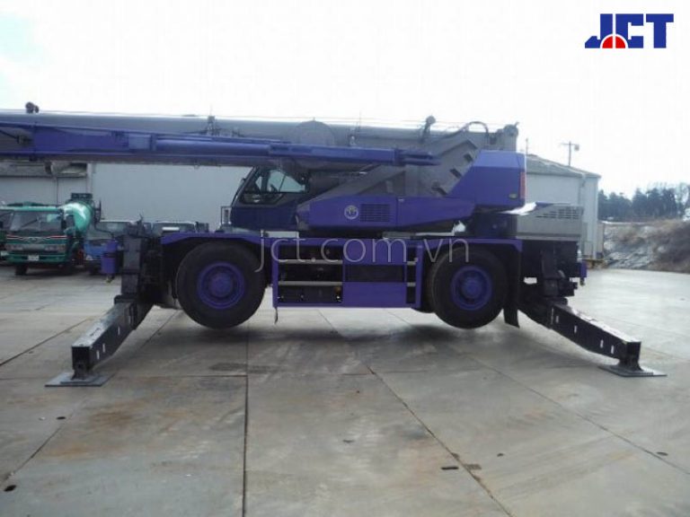 Cần trục bánh lốp 25 tấn Tadano TR-250M-3 xe cũ giá rẻ